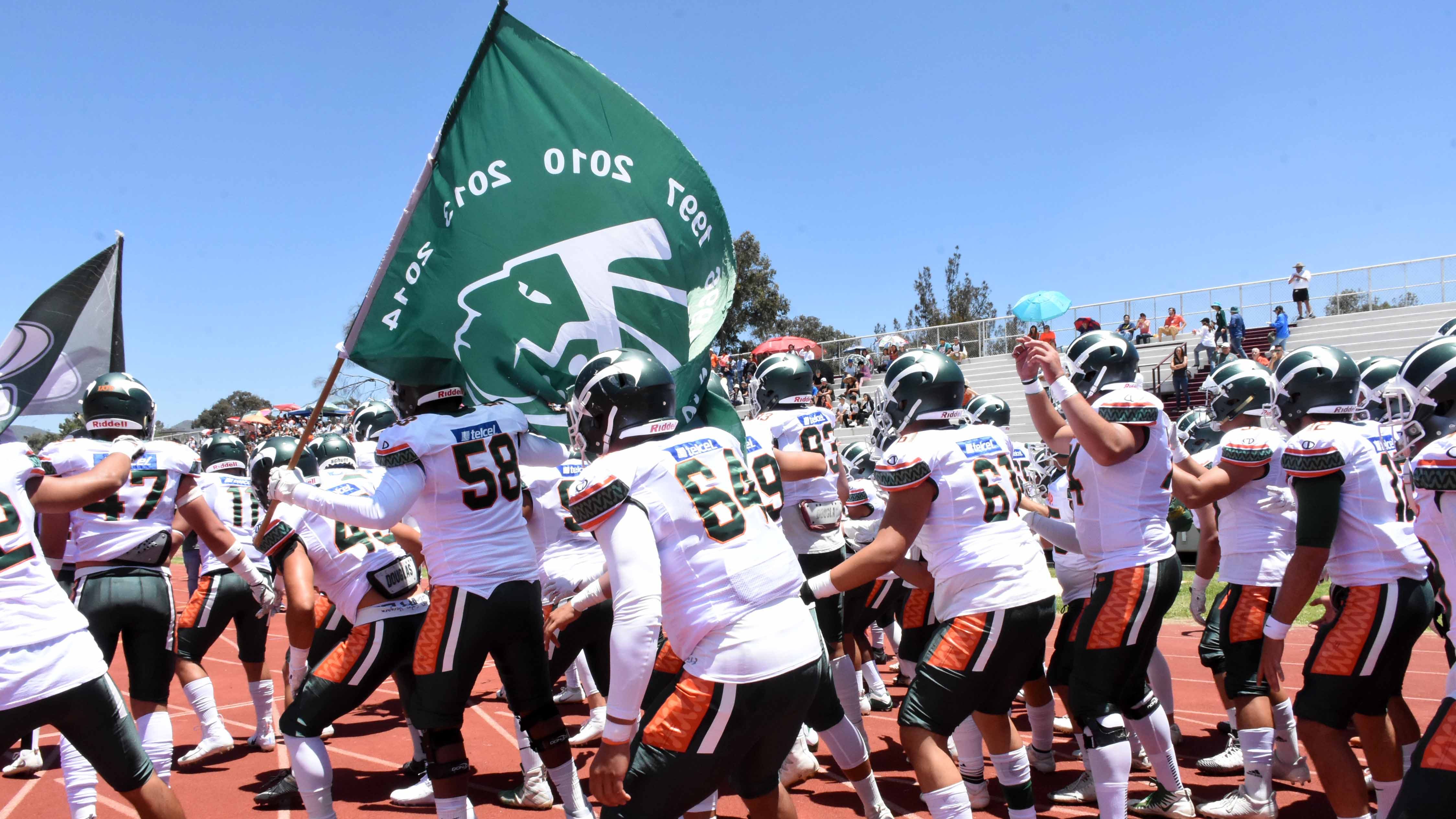 Declinan Aztecas UDLAP jugar temporada de Liga Mayor ONEFA | receptor